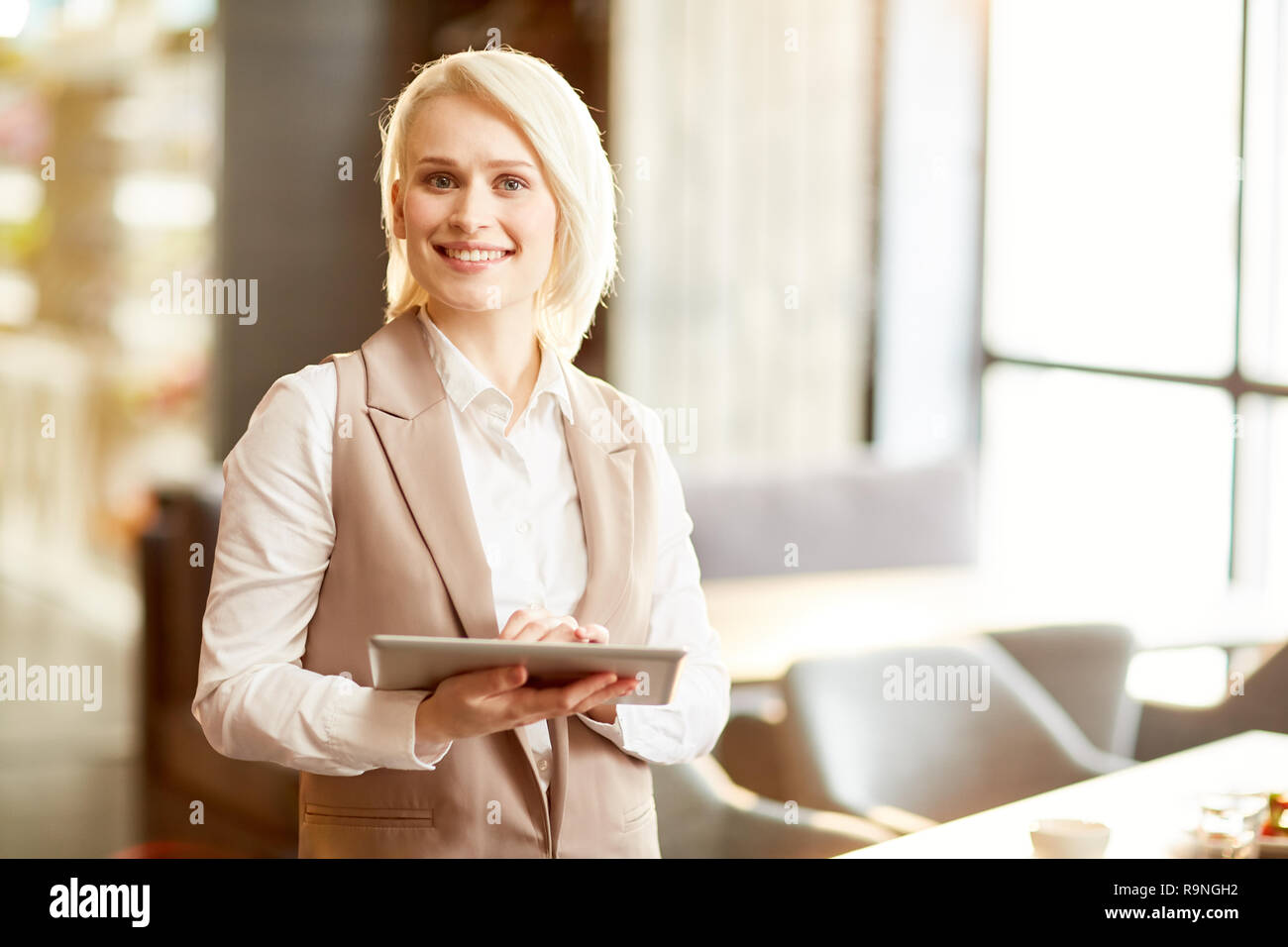 Woman manager hi-res stock photography and images - Alamy