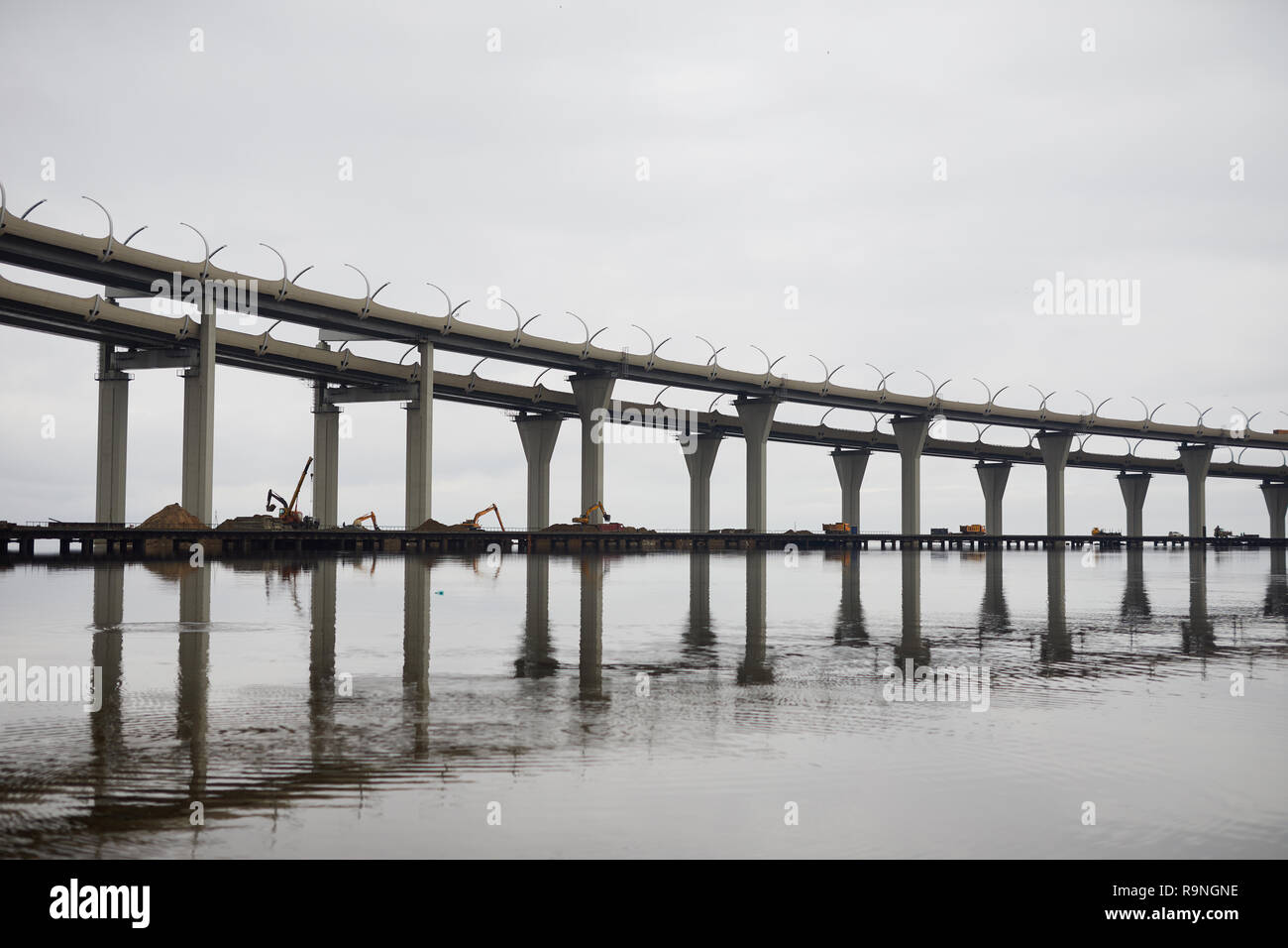 Outdoor nature and bridge hi-res stock photography and images - Alamy