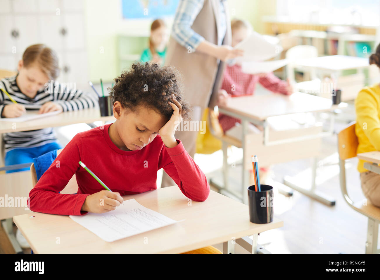 Exam child test hi-res stock photography and images - Alamy