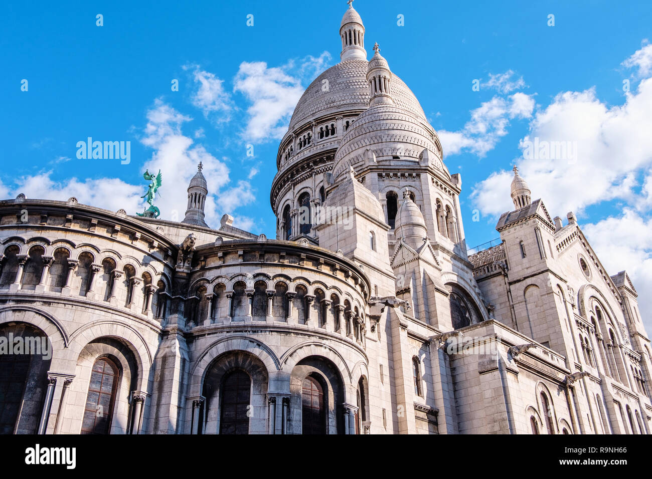 Old french buildings hi-res stock photography and images - Alamy