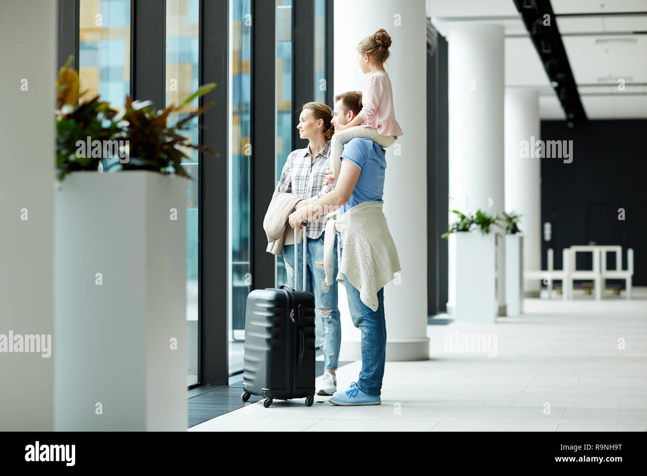 Adult travelers hi-res stock photography and images - Alamy