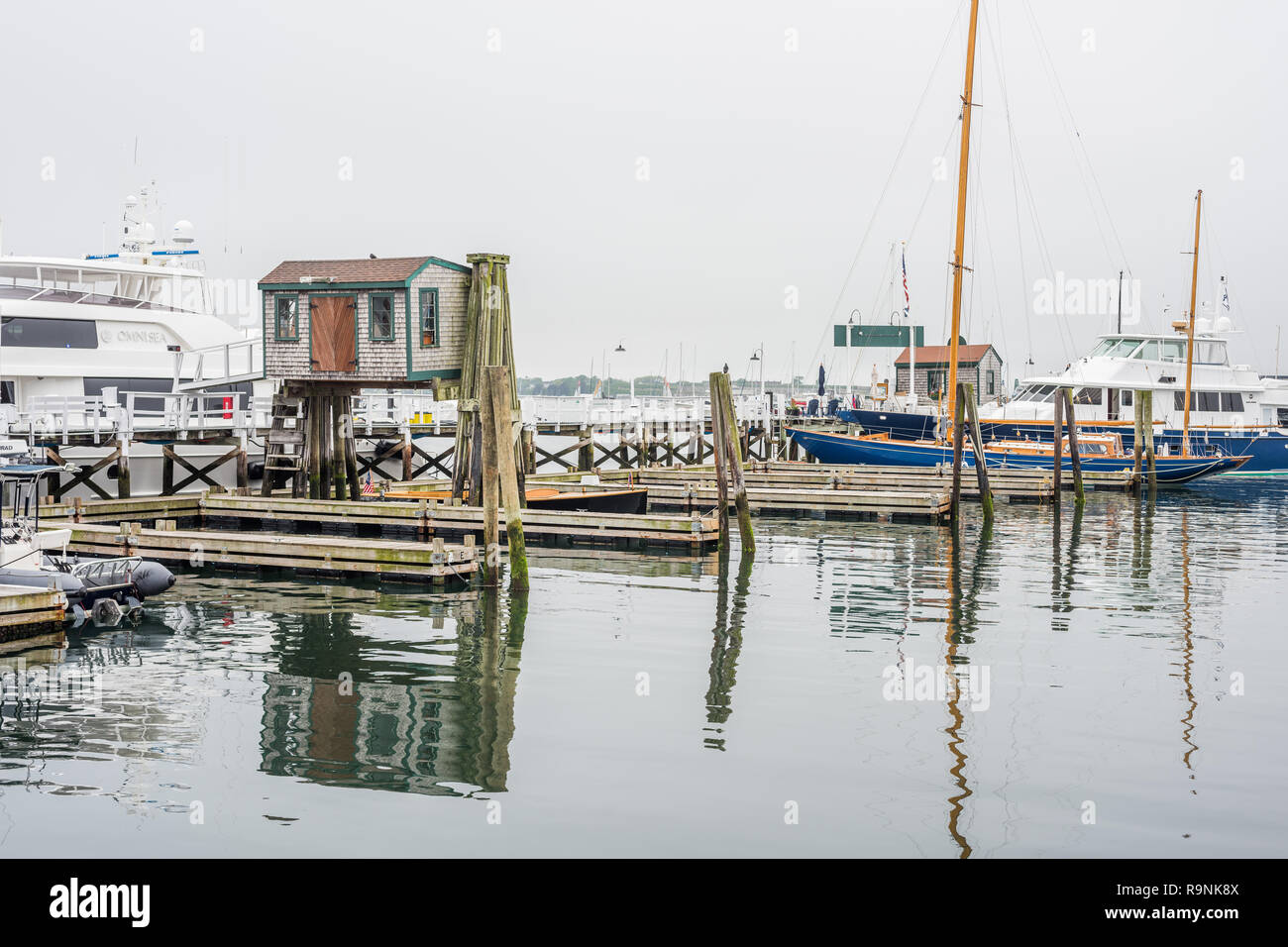 Newport colonial hi-res stock photography and images - Alamy