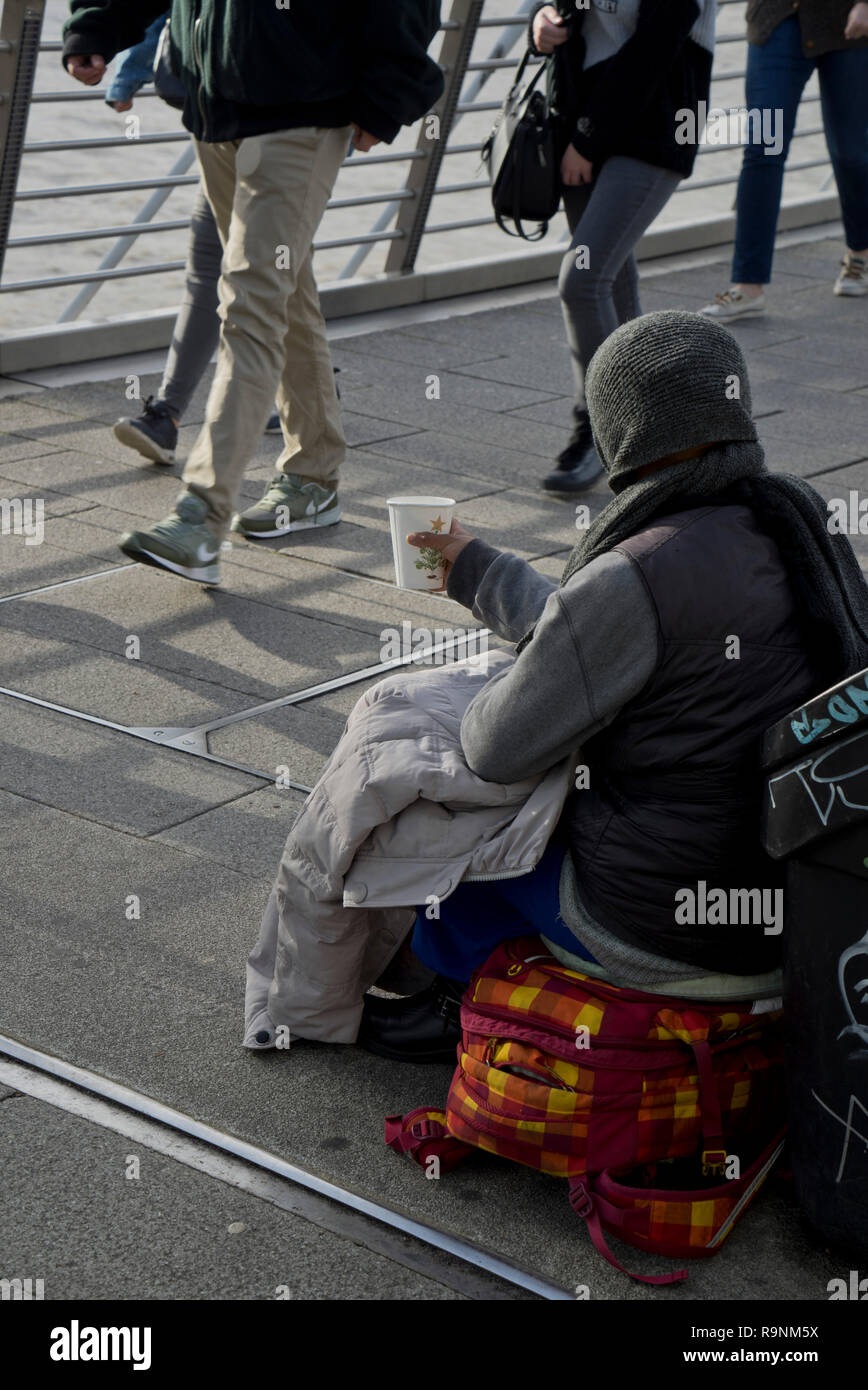 Homeless England High Resolution Stock Photography and Images - Alamy