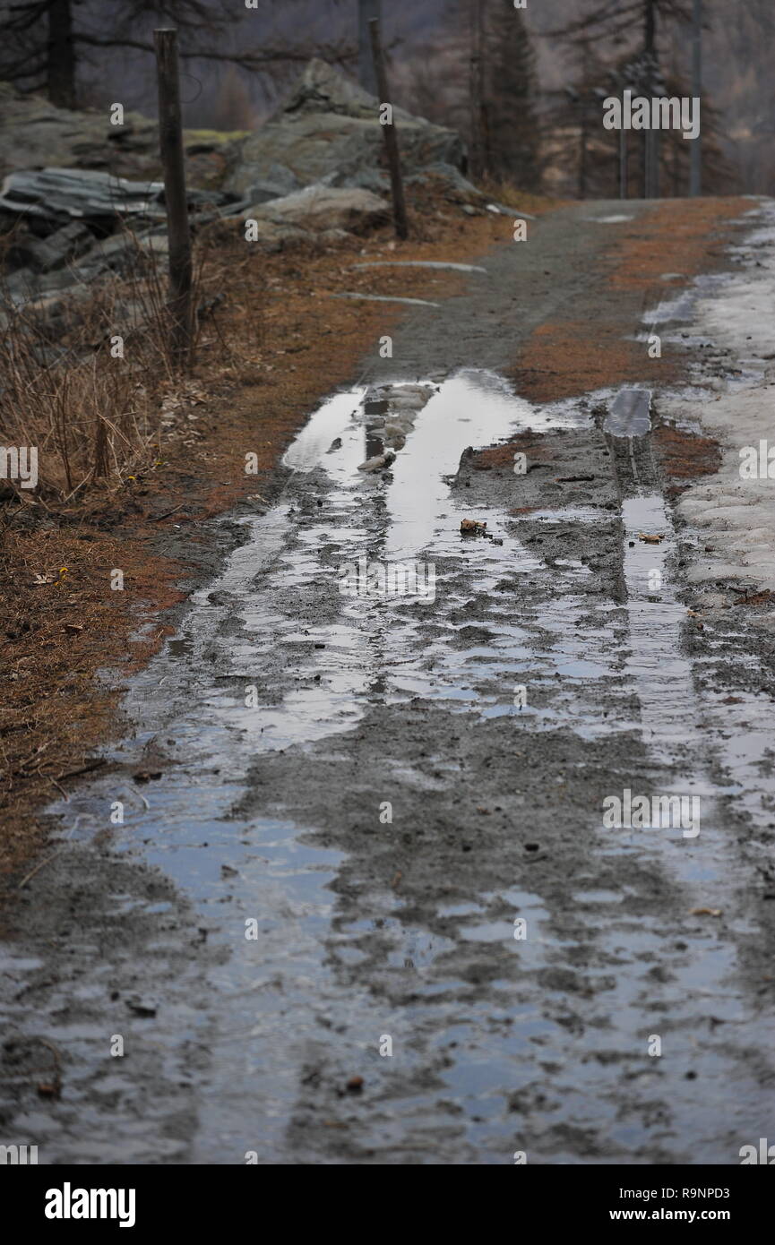 Path overwhelmed by the water Stock Photo - Alamy