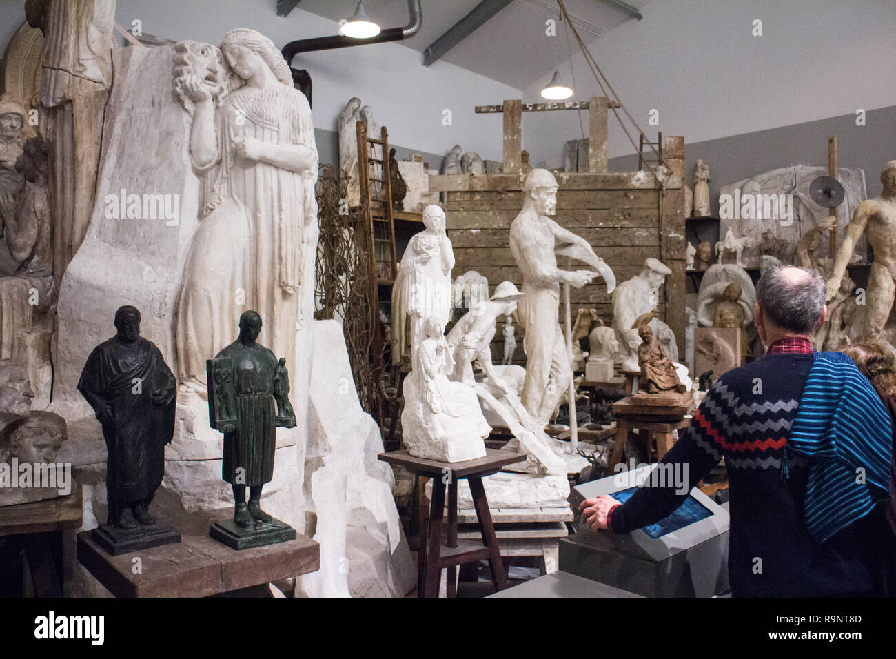 La Piscine (he swimming pool) had became an art museum in 2001.l ...