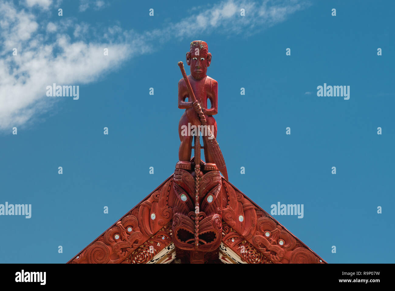Traditional New Zealand Maori Wood Carving Stock Photo - Alamy