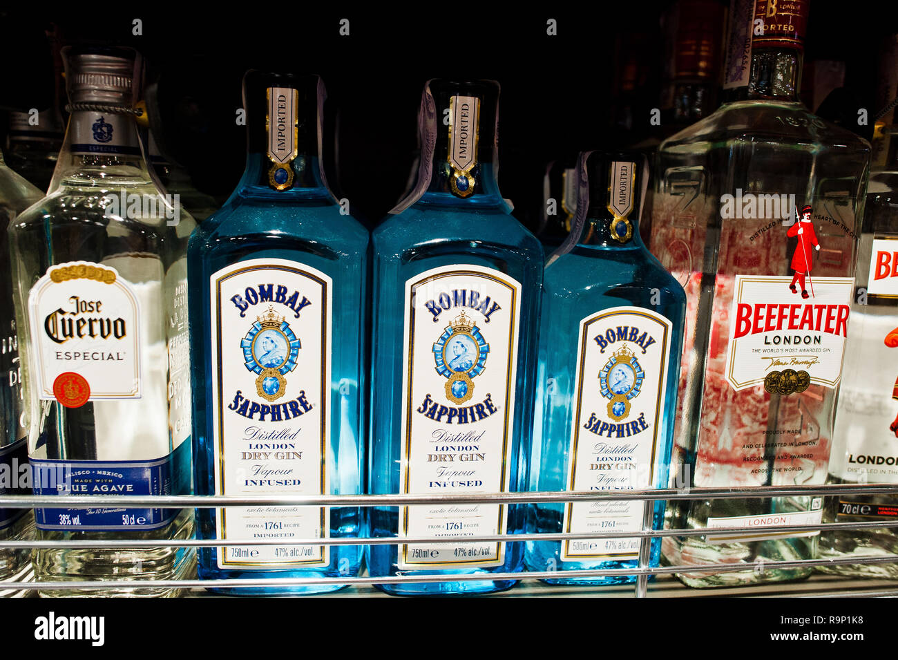 Beer bar india bottle hi-res stock photography and images - Alamy