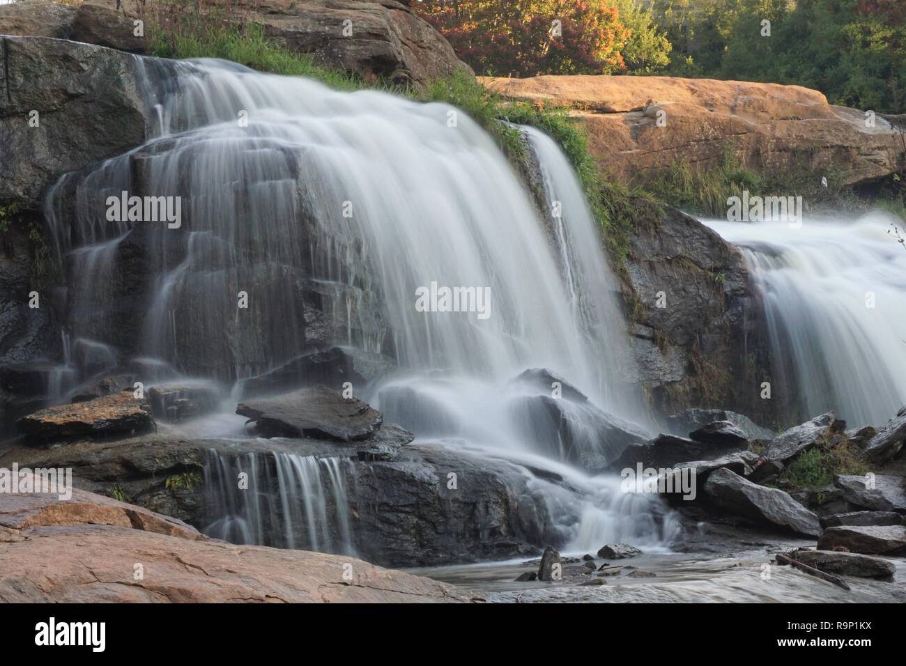 Waterfalls motion background hi-res stock photography and images - Alamy