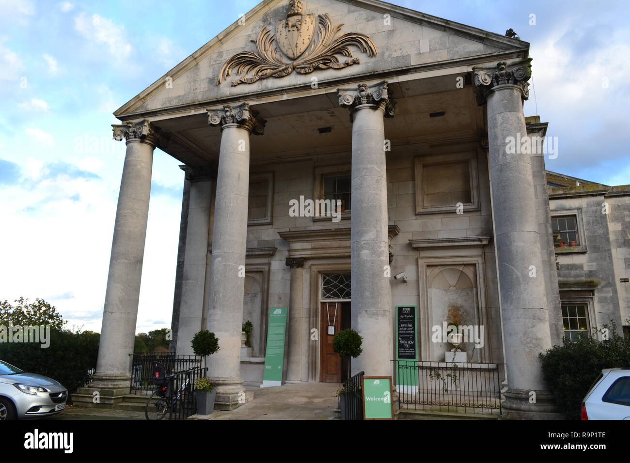 John cator built beckenham manor hi-res stock photography and images ...