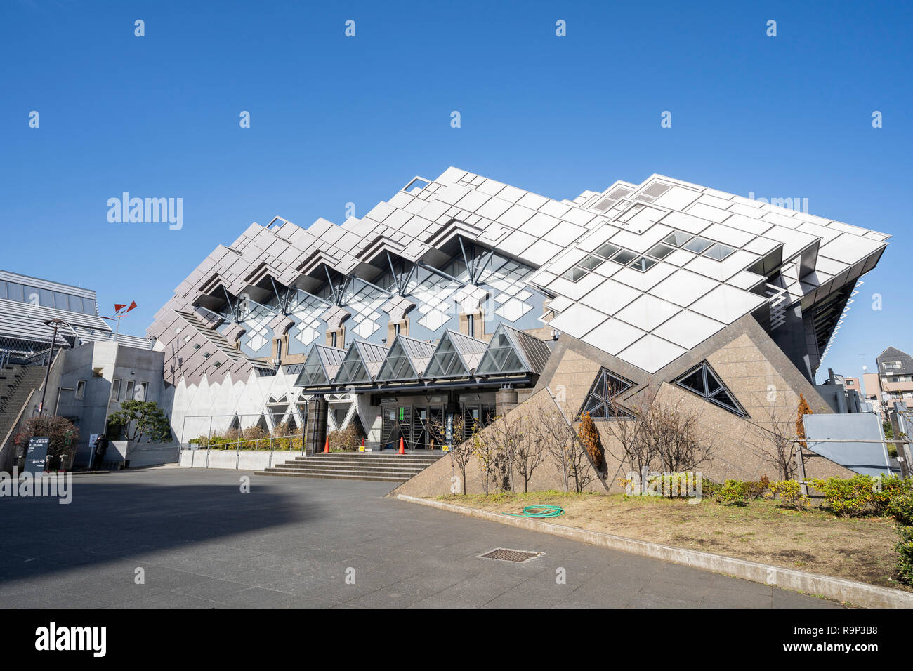 Tokyo Budo-kan, Adachi-Ku, Tokyo, Japan. Designed by Kijo Rokkaku. Built in 1989 Stock Photo - Alamy