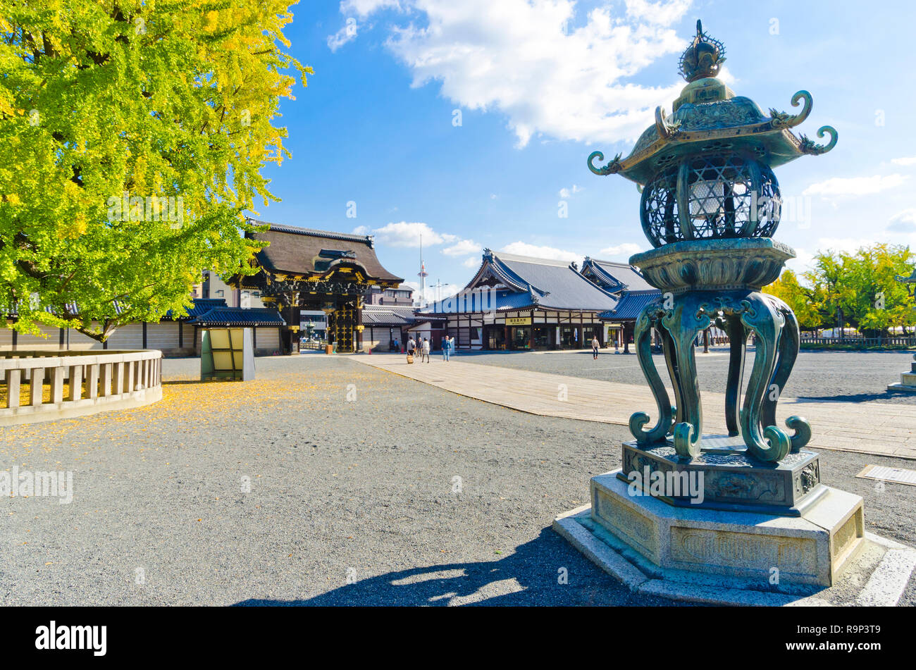 Nishi Honganji Temple in Kyoto Stock Photo - Alamy