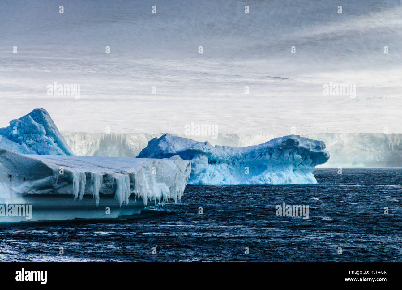 Giant Icebergs off the Antarctic Coast Stock Photo - Alamy