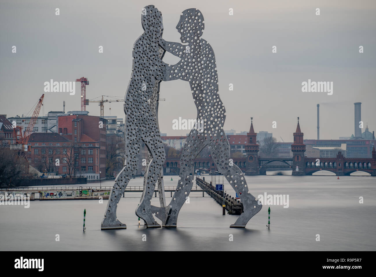 Statue molecule man hi-res stock photography and images - Alamy
