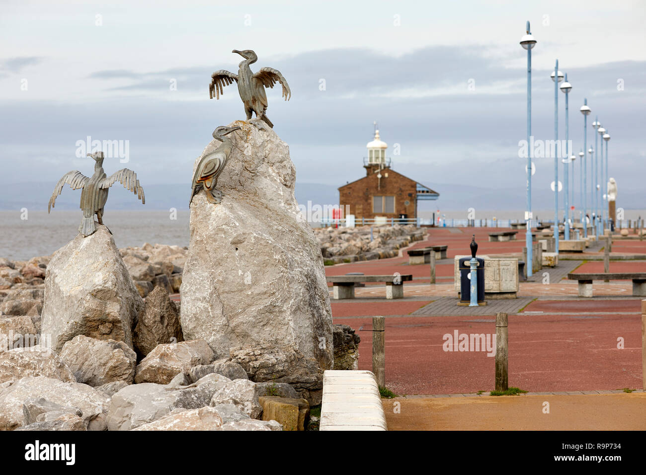 Sculpture morecambe promenade hi-res stock photography and images - Alamy