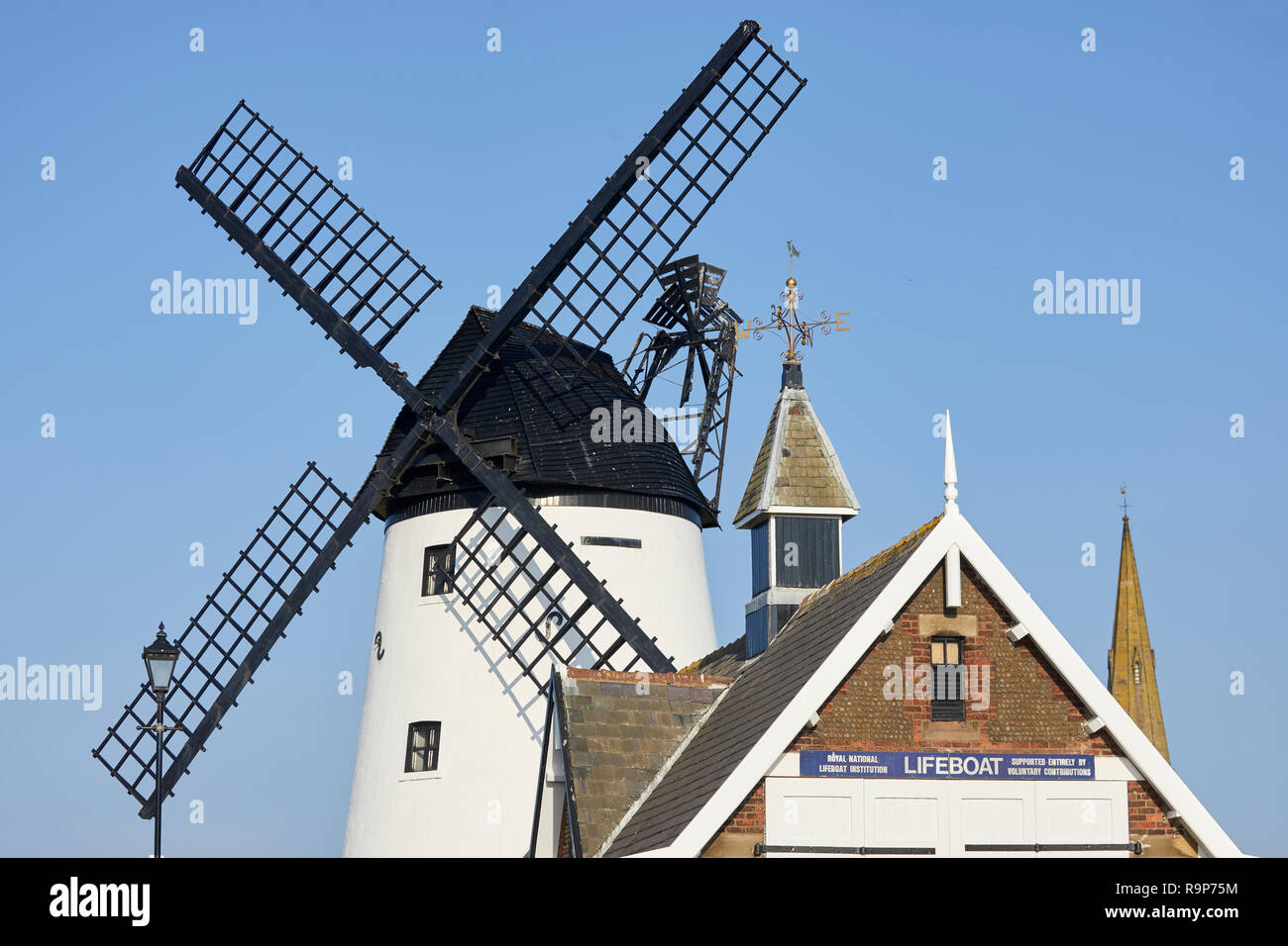 Grade ii listed building seafront hi-res stock photography and images ...