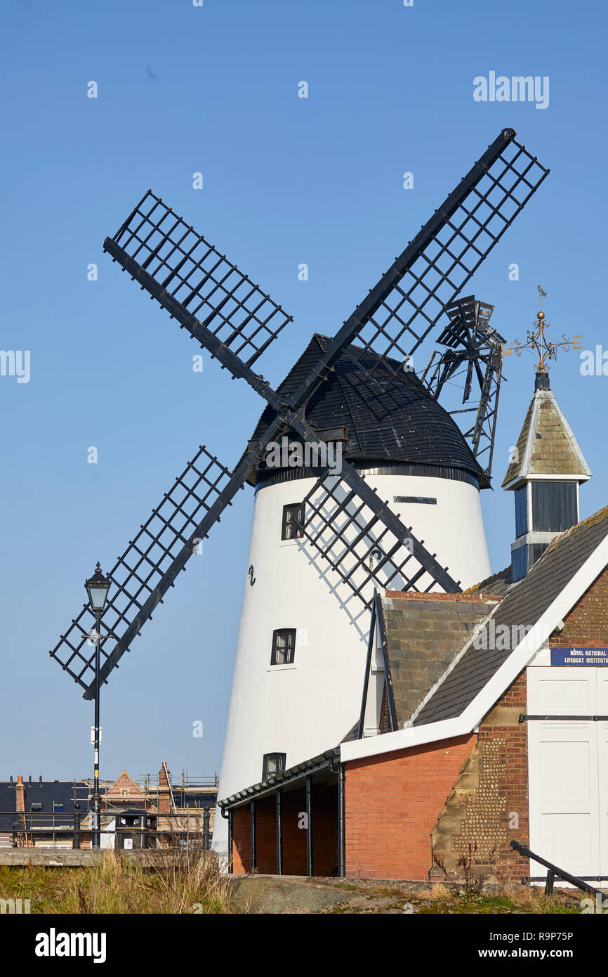 Granding hi-res stock photography and images - Alamy