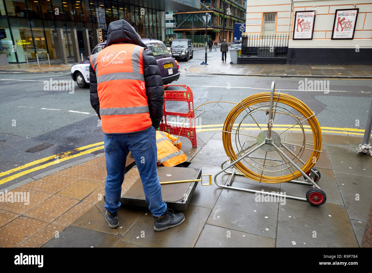 Fibre optic cables street hi-res stock photography and images - Alamy
