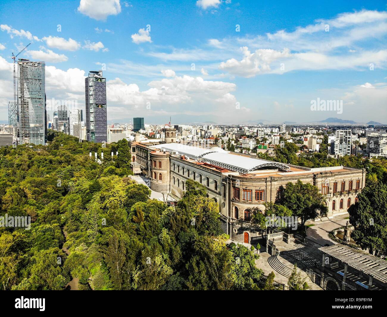 Castillo de Chapultepec. El bosque de Chapultepec. parque urbano en la ...