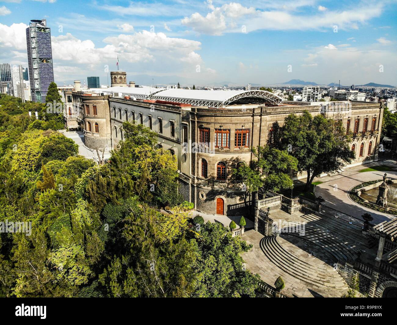 Castillo de Chapultepec. El bosque de Chapultepec. parque urbano en la ...