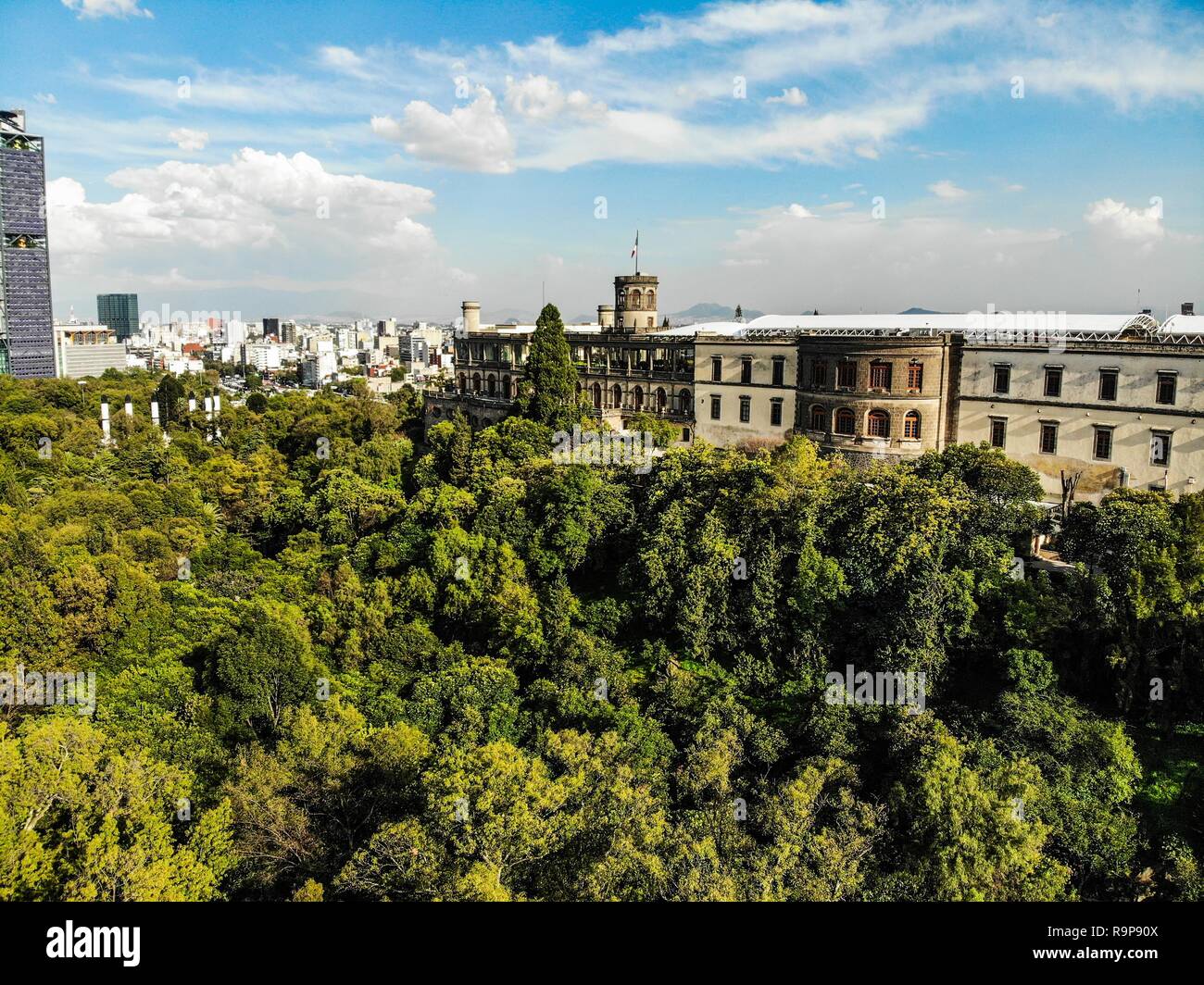 Castillo de Chapultepec. El bosque de Chapultepec. parque urbano en la ...