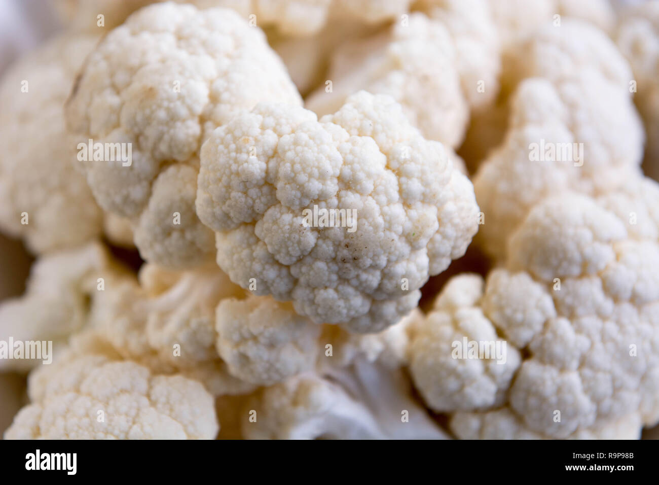 Cauliflower heads hi-res stock photography and images - Alamy