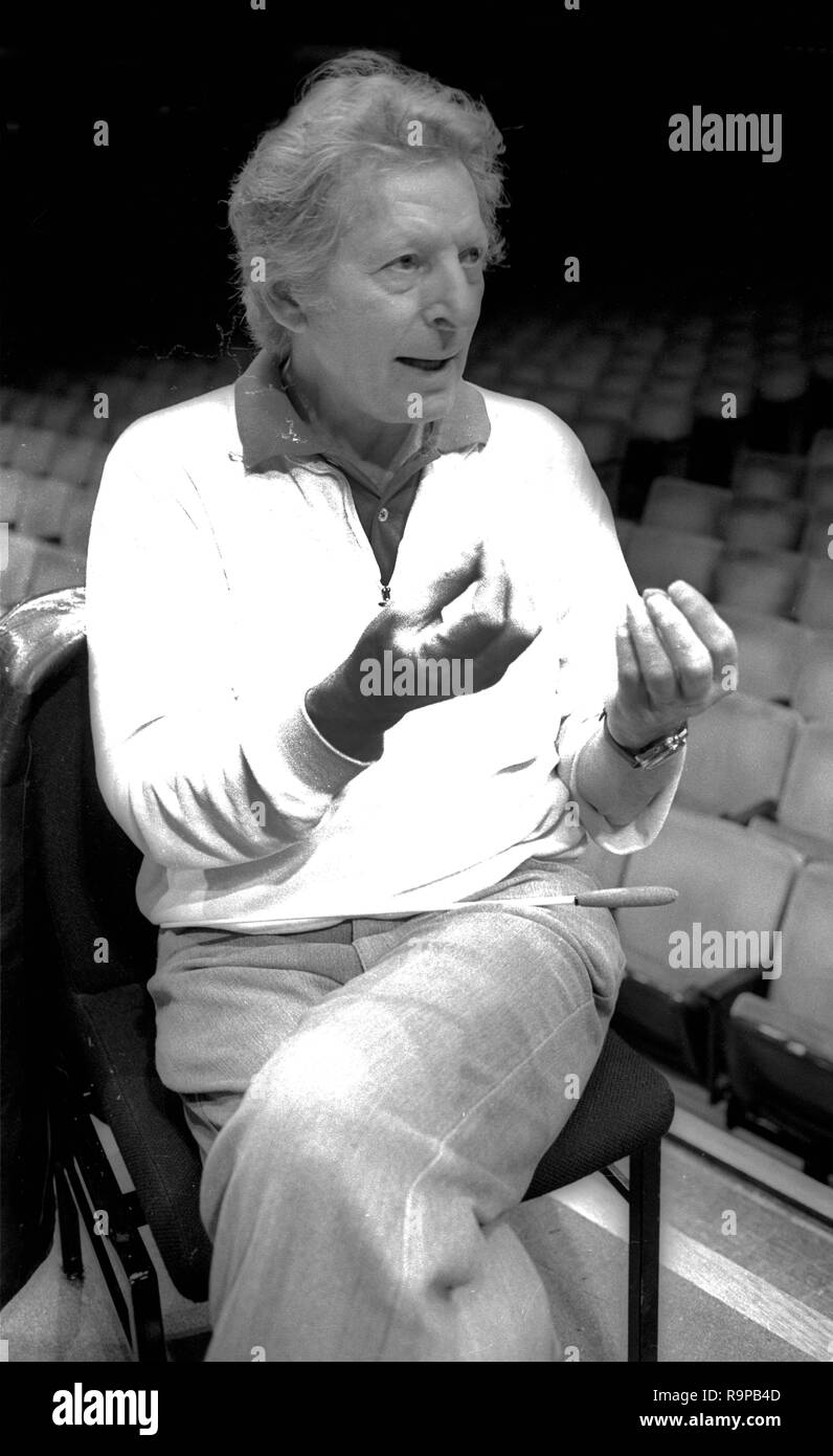 Danny Kaye 1978 Photo By Adam Scull/PHOTOlink/MediaPunch Stock Photo ...