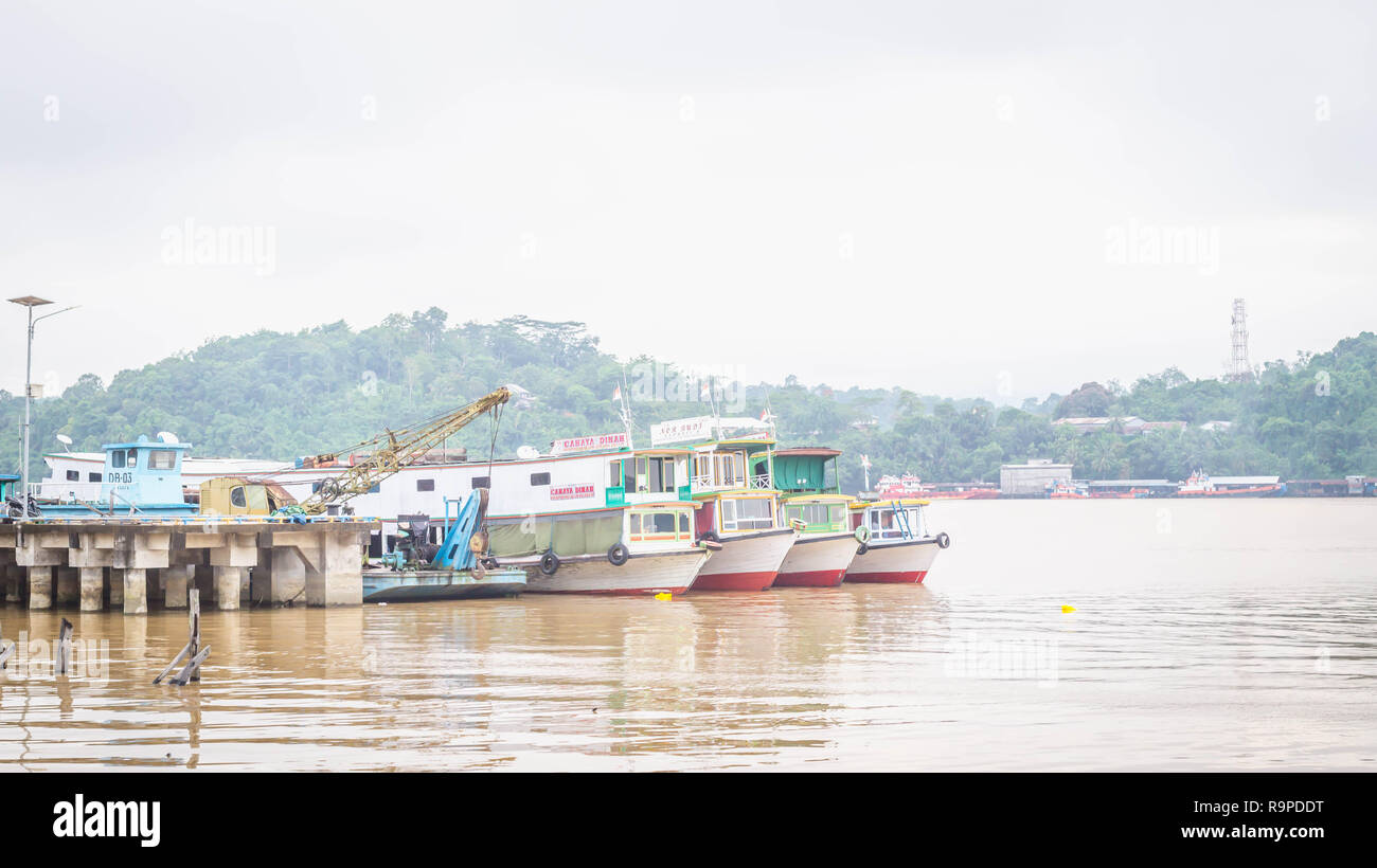 Mahakam river hi-res stock photography and images - Alamy