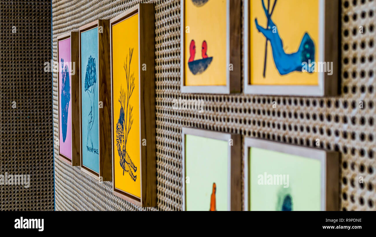 paintings / artwork displayed on the wall Stock Photo - Alamy