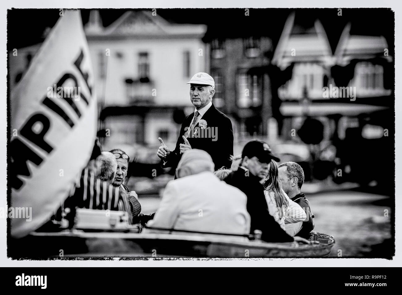 Explaining the winning margin hi-res stock photography and images - Alamy