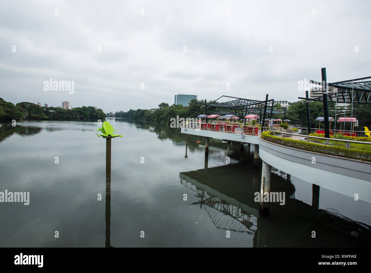 Guayarte Square in Guayaquil Stock Photo - Alamy
