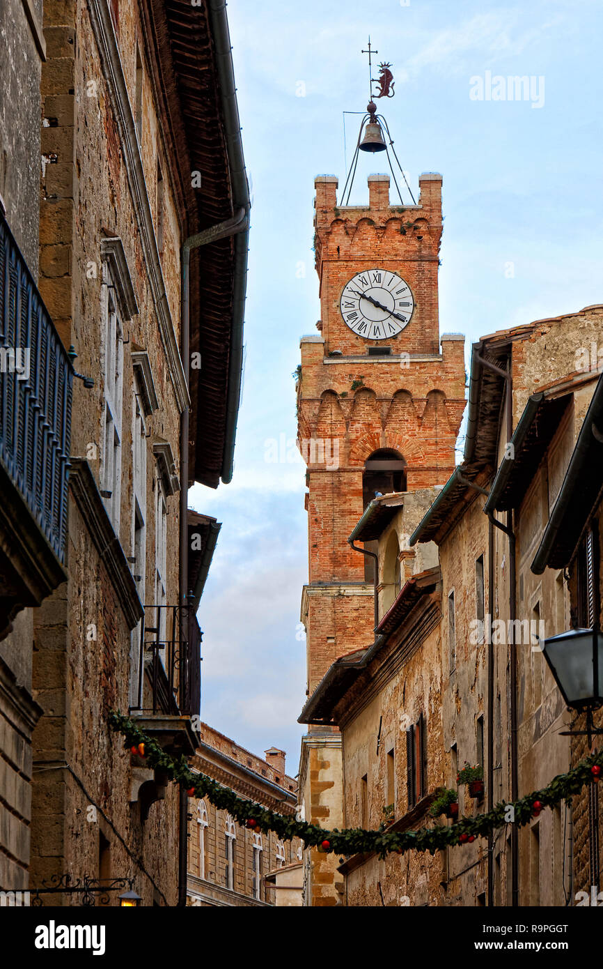 Italy clock tower hi-res stock photography and images - Alamy