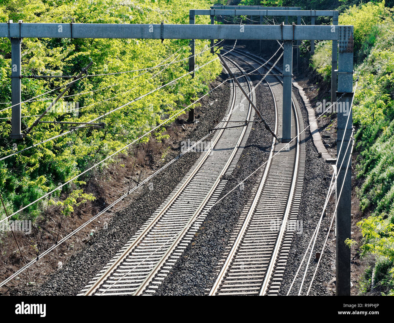 Railway curve hi-res stock photography and images - Alamy