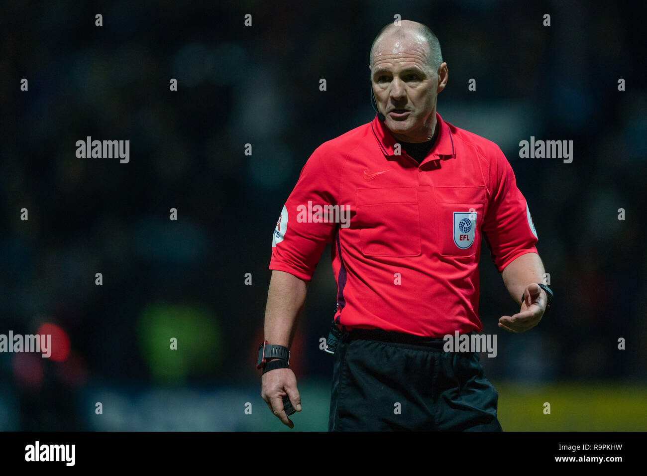 Referee scott duncan hi-res stock photography and images - Alamy