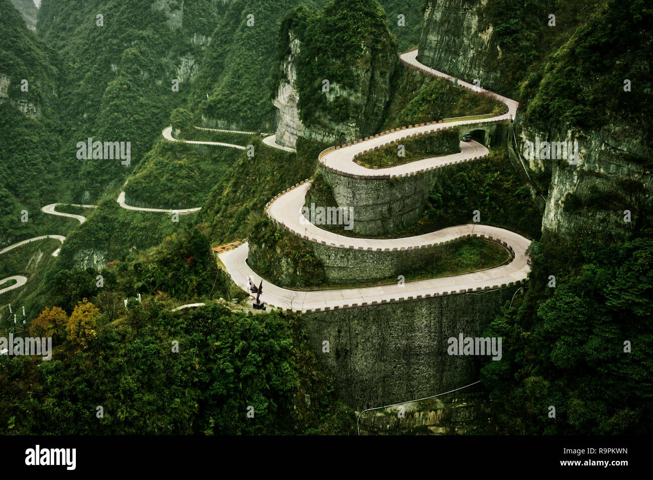 Zhangjiajie National Forest Park Road Wulingyuan Scenic Area province ...