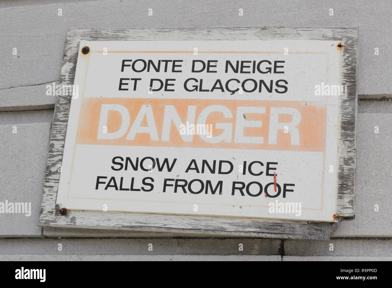 Ice warning sign hi-res stock photography and images - Alamy
