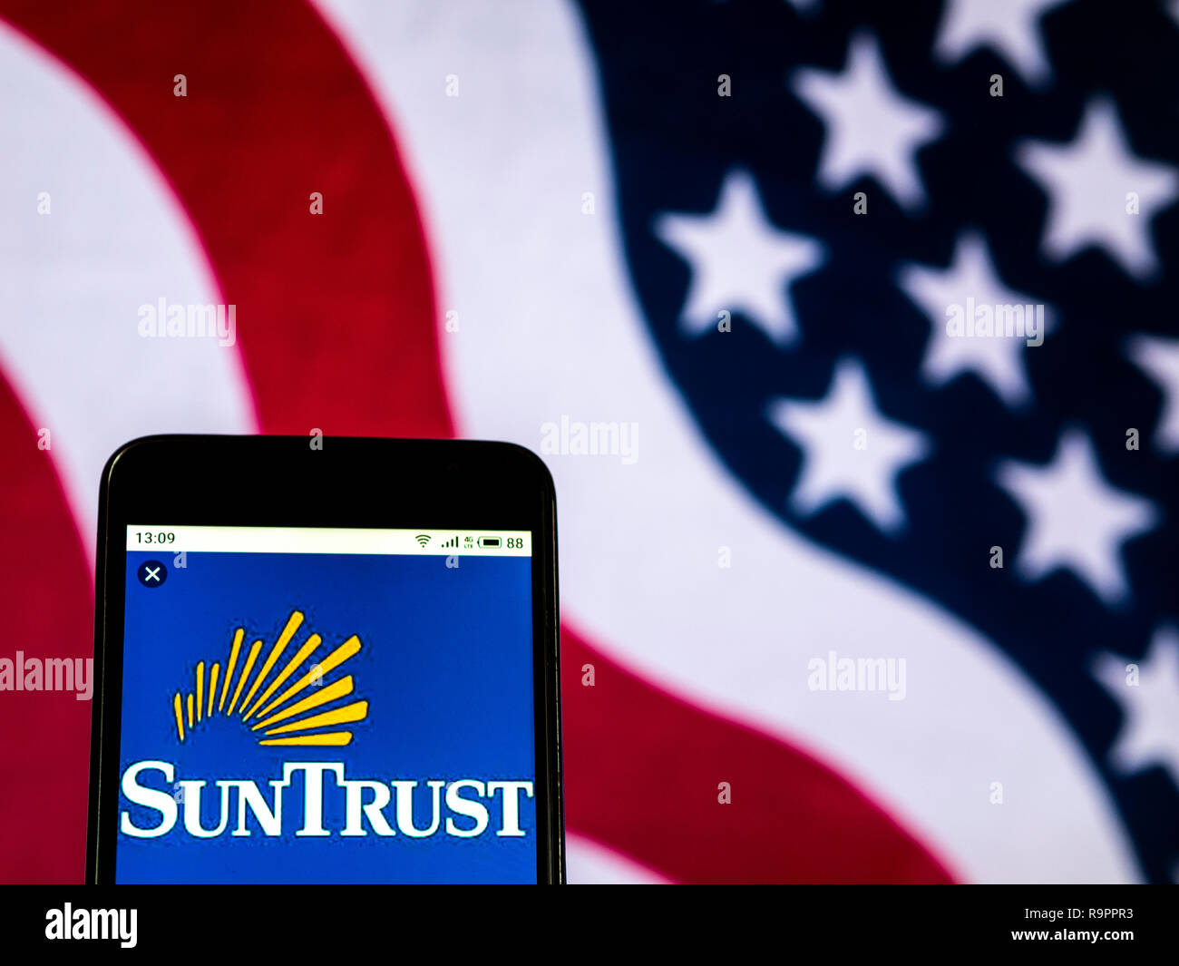 Suntrust logo hi-res stock photography and images - Alamy