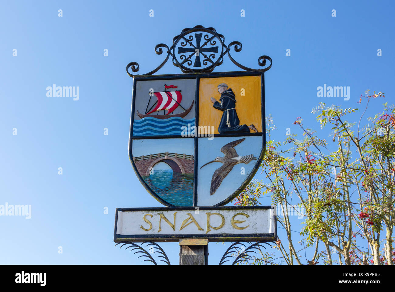 Gromford lane sign signs snape village suffolk villages centre u hi-res ...