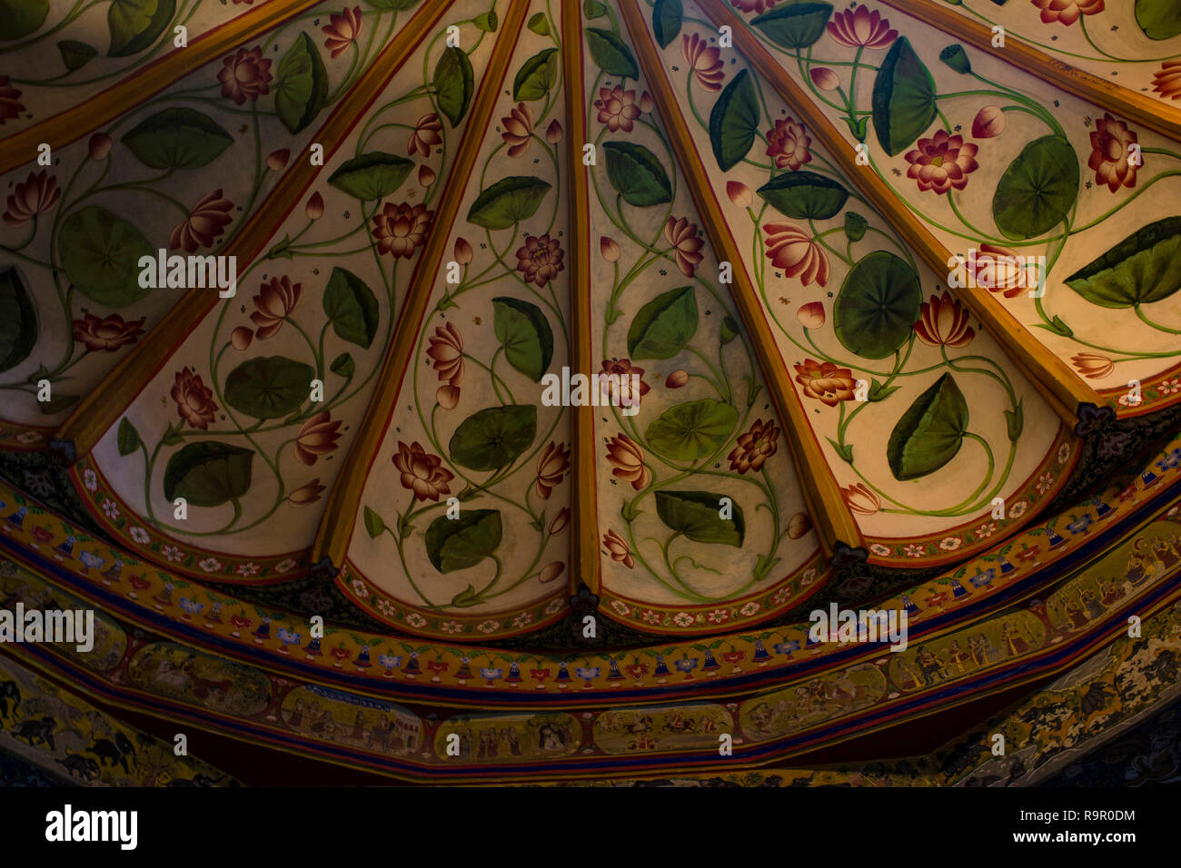 Detailed ceiling work hi-res stock photography and images - Alamy