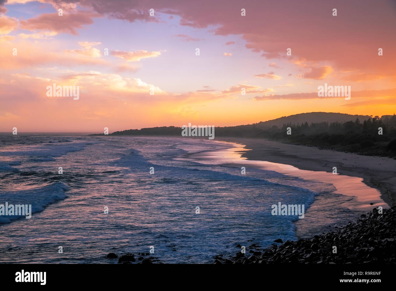 North shore golden waves hi-res stock photography and images - Alamy