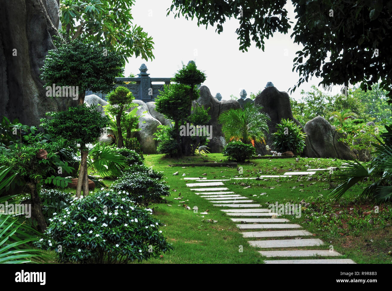 secret summer garden buddhist temple backyard Stock Photo - Alamy