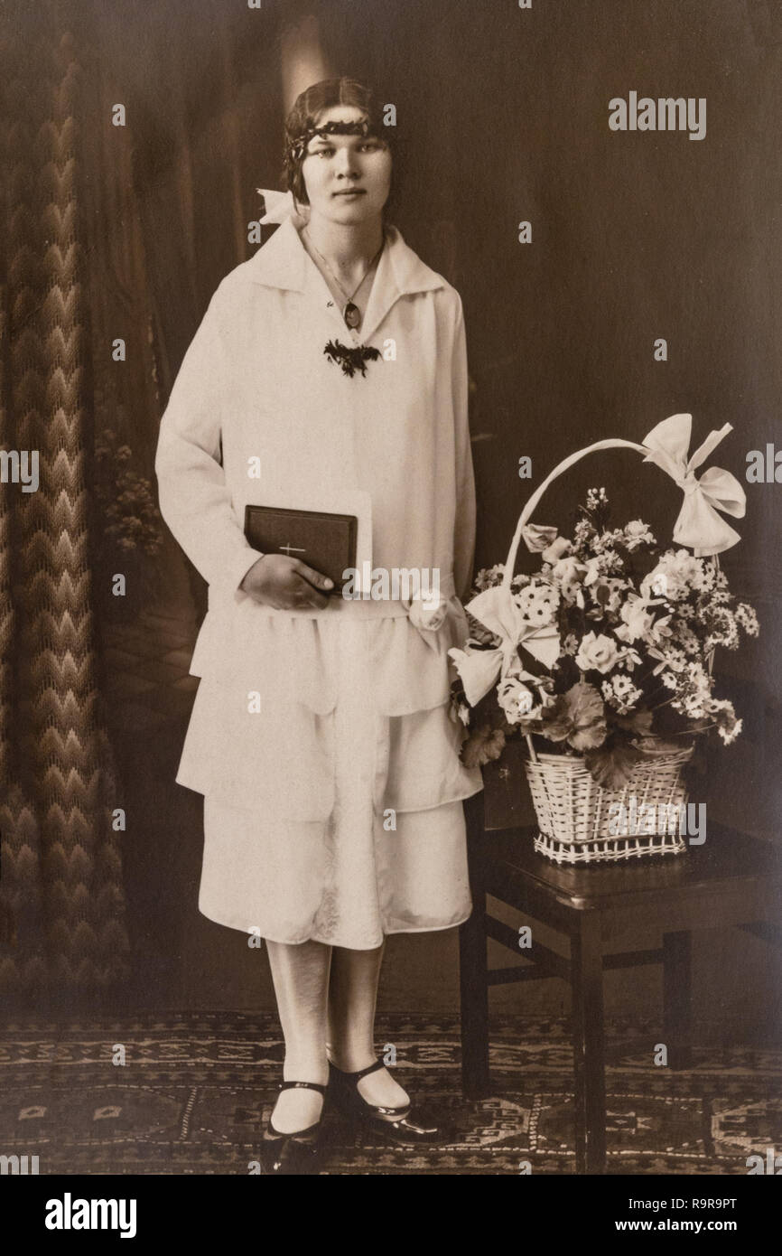1930s studio wedding portrait hi-res stock photography and images - Alamy