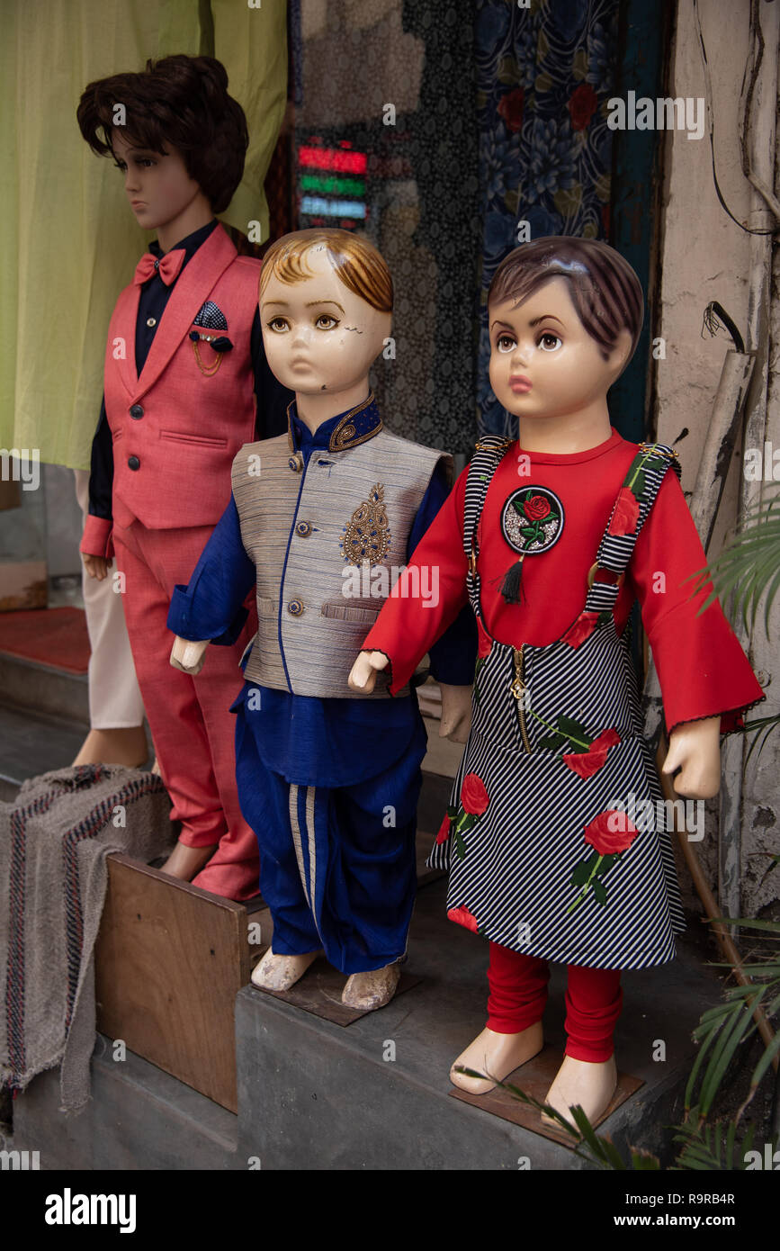 Shop front mannequins in the textile district of New Delhi, INDIA Stock ...