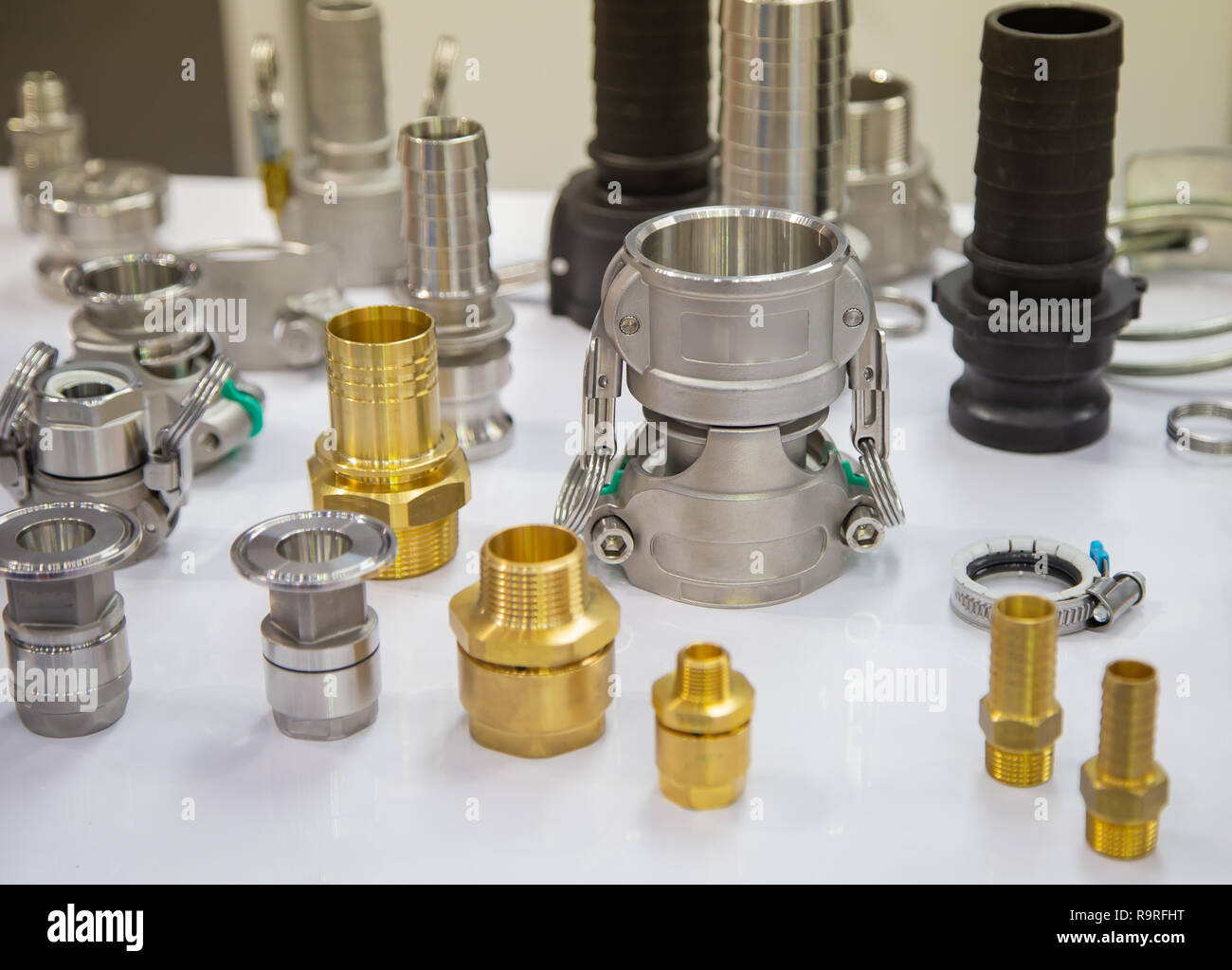 Fluid coupling hi-res stock photography and images - Alamy