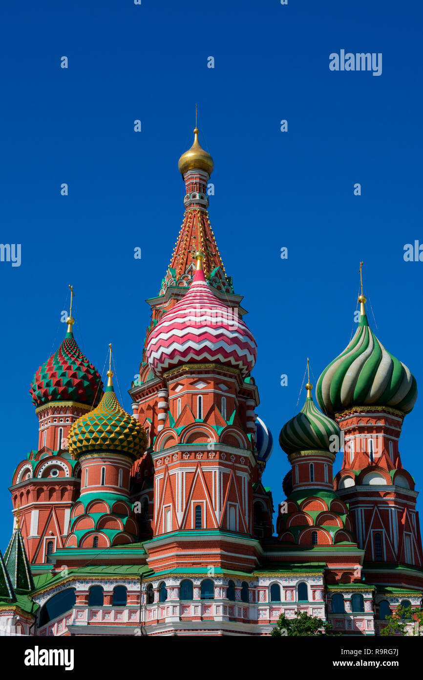 Saint Basil's Cathedral (Sobor Vasiliya Blazhennogo) is a church in Red ... Saint Basil's Cathedral (Sobor Vasiliya Blazhennogo) is a church in Red ...