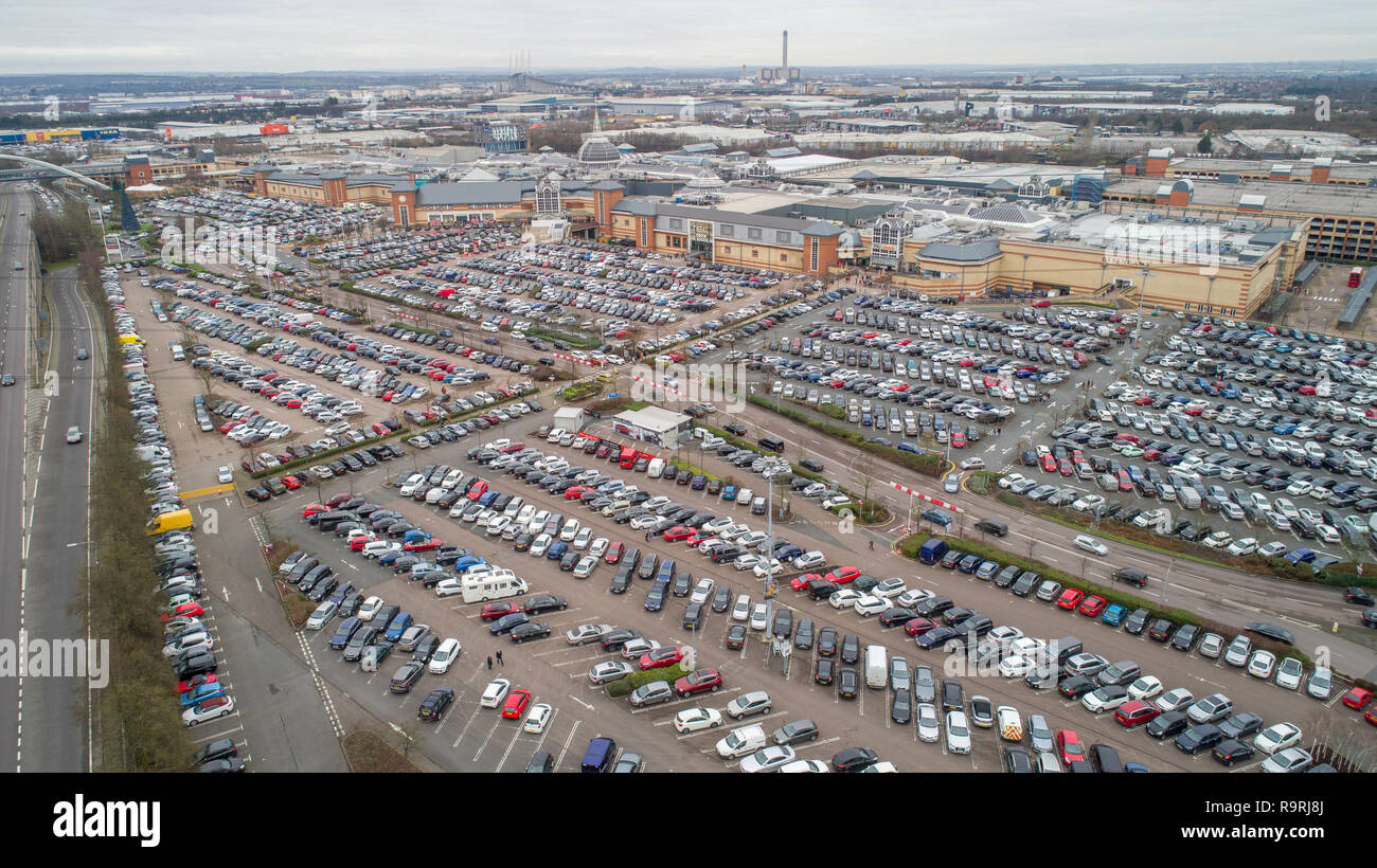 Lakeside shopping centre at thurrock hi-res stock photography and ...