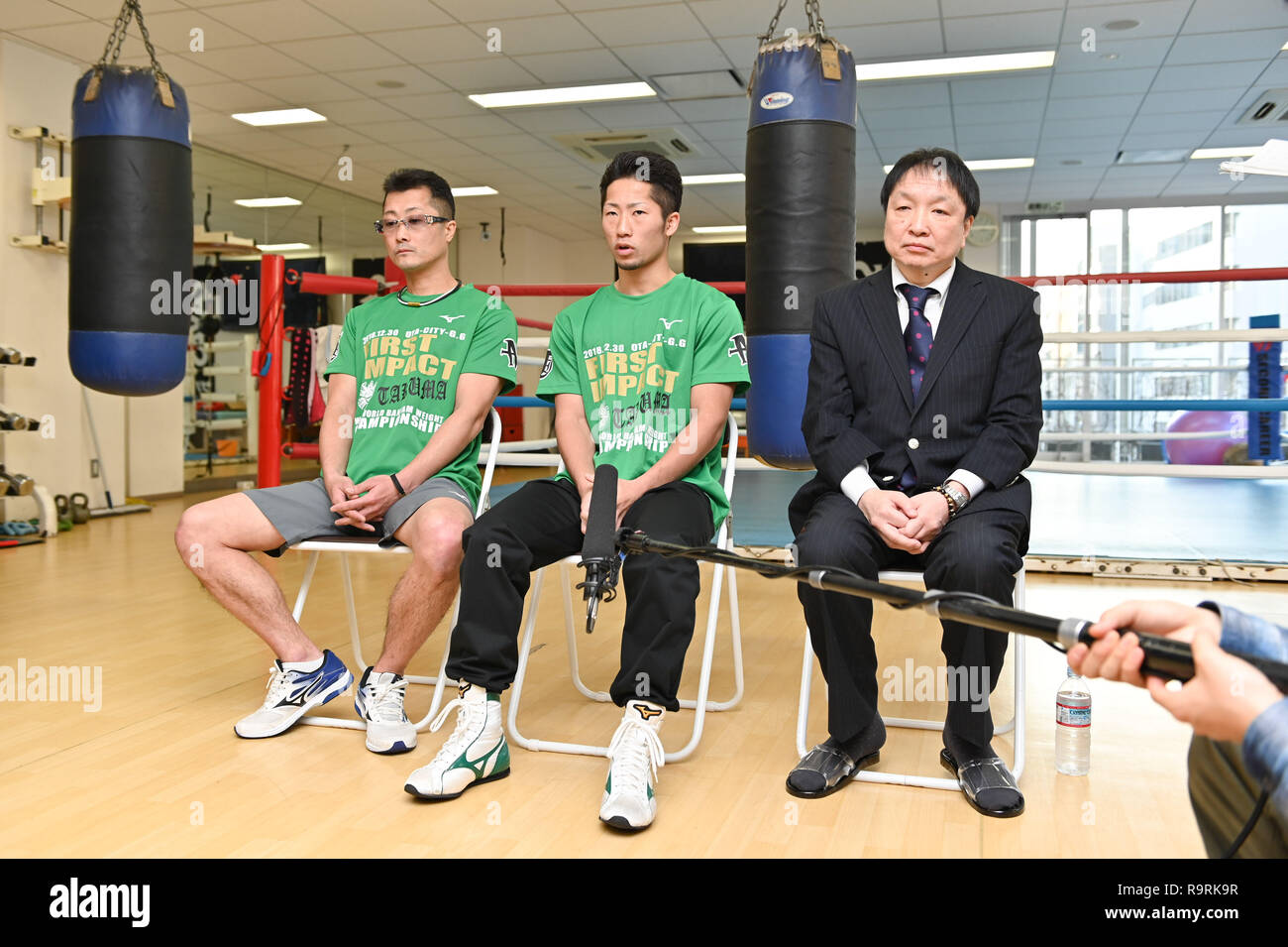 Yokohama, Kanagawa, Japan. 21st Dec, 2018. (L-R) Shingo Inoue, Takuma ...