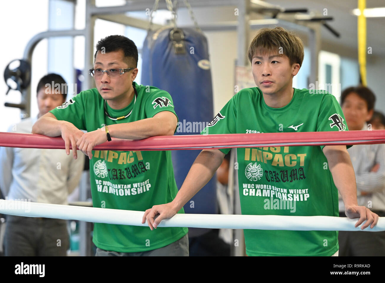Yokohama, Kanagawa, Japan. 21st Dec, 2018. (L-R) Shingo Inoue, Naoya ...