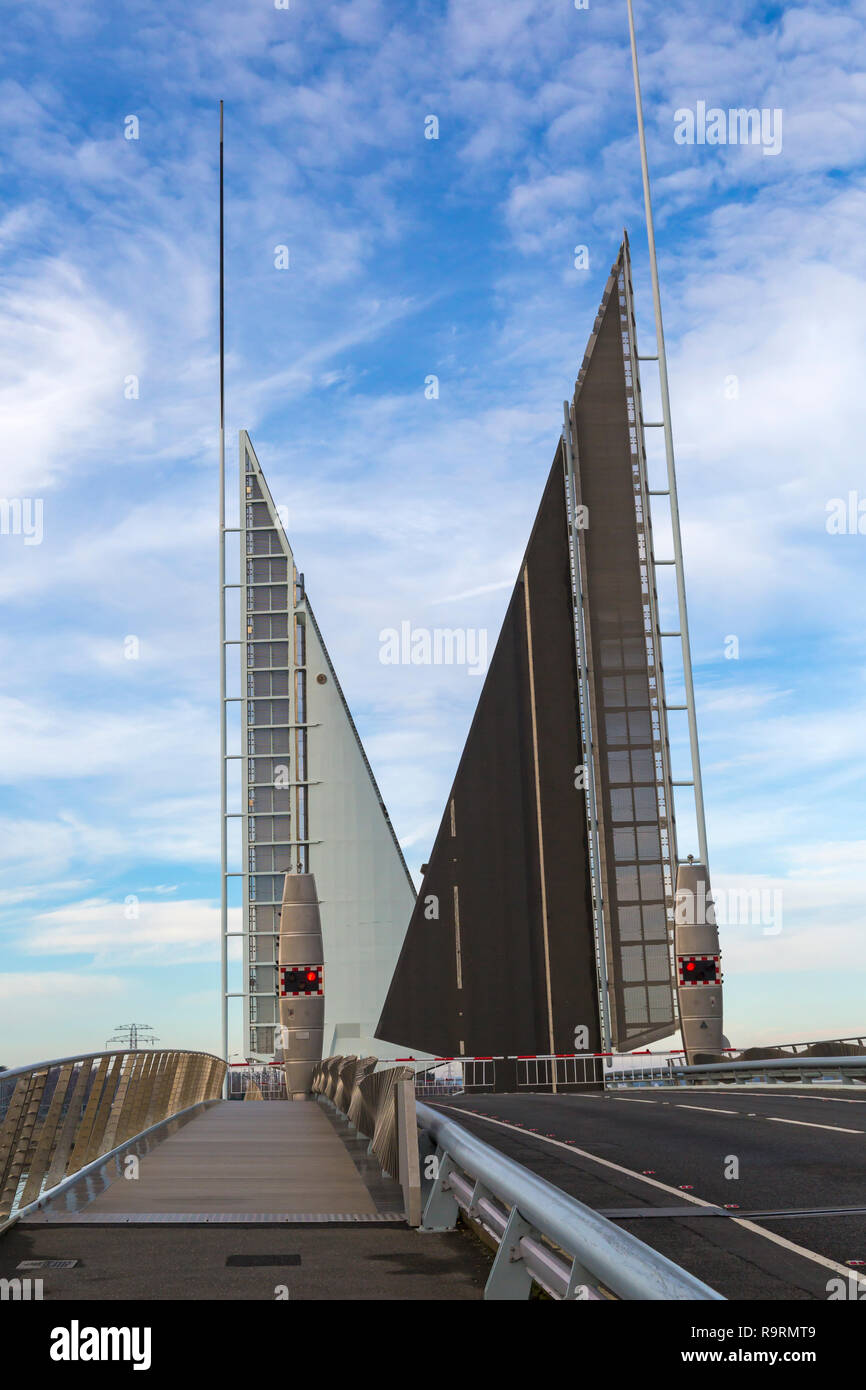 Flashing triangle hi-res stock photography and images - Alamy