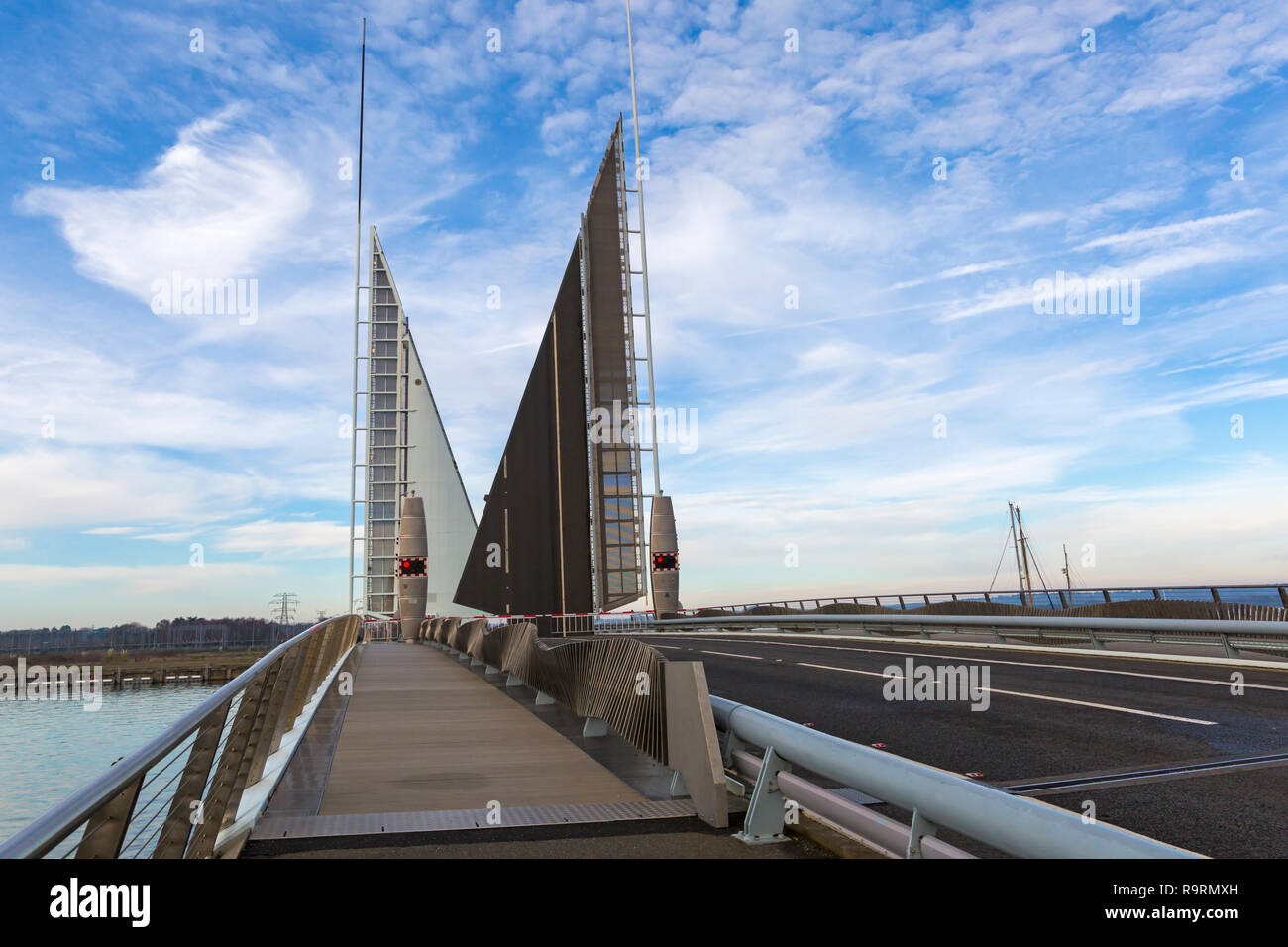 Twin sails lifting bridge hi-res stock photography and images - Alamy