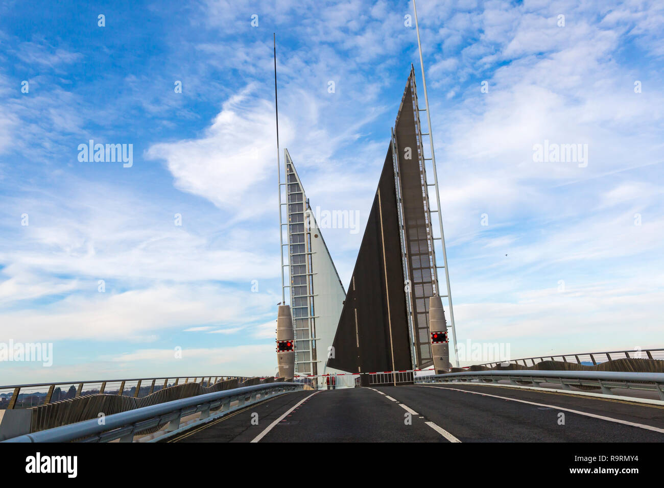 Twin sails lifting bridge hi-res stock photography and images - Alamy